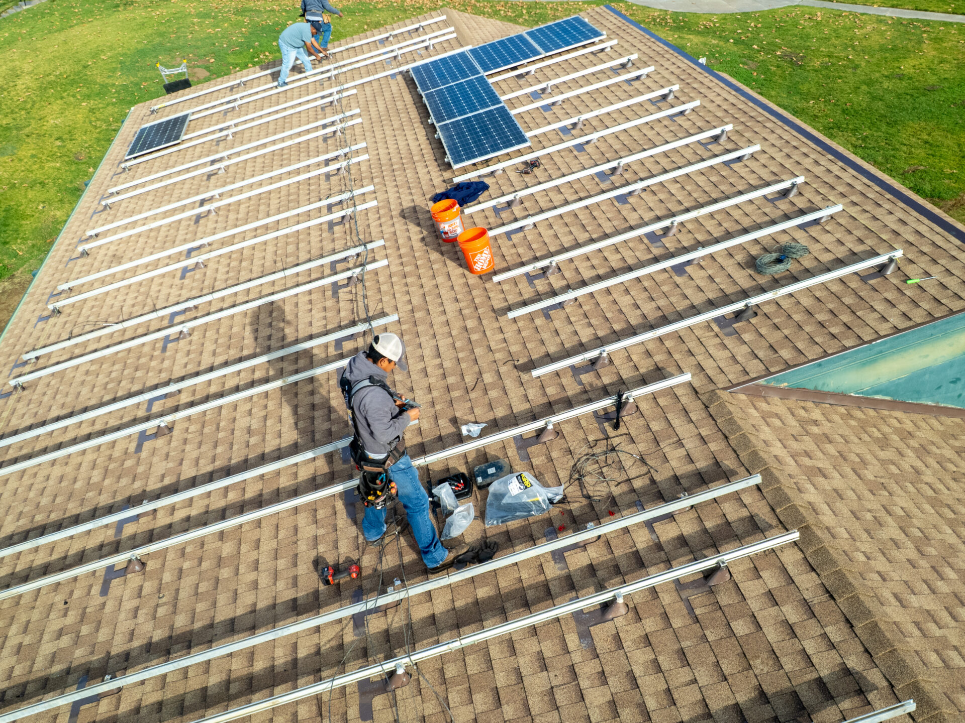 Services - R&P Solar Inc
